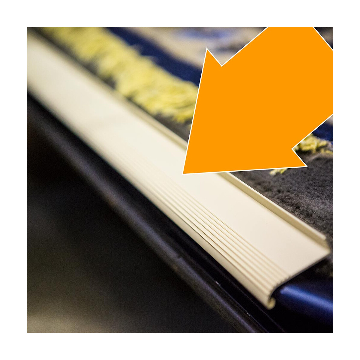 T25 Sliding door sill cover PVC Exclusive Made in Germany OEM-nr. 255 ...