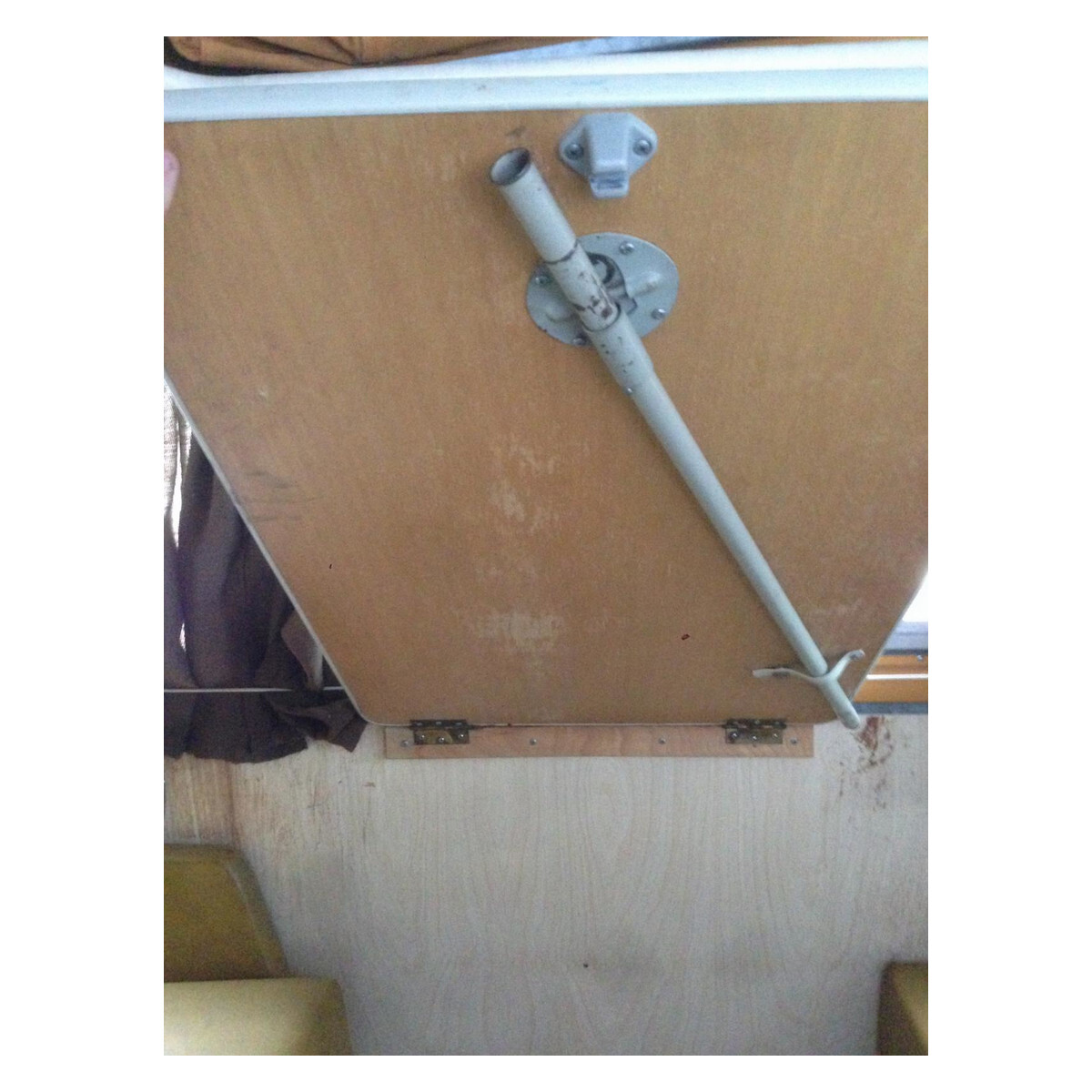 Type2 Split / Early Bay folding table catch white, 10,00