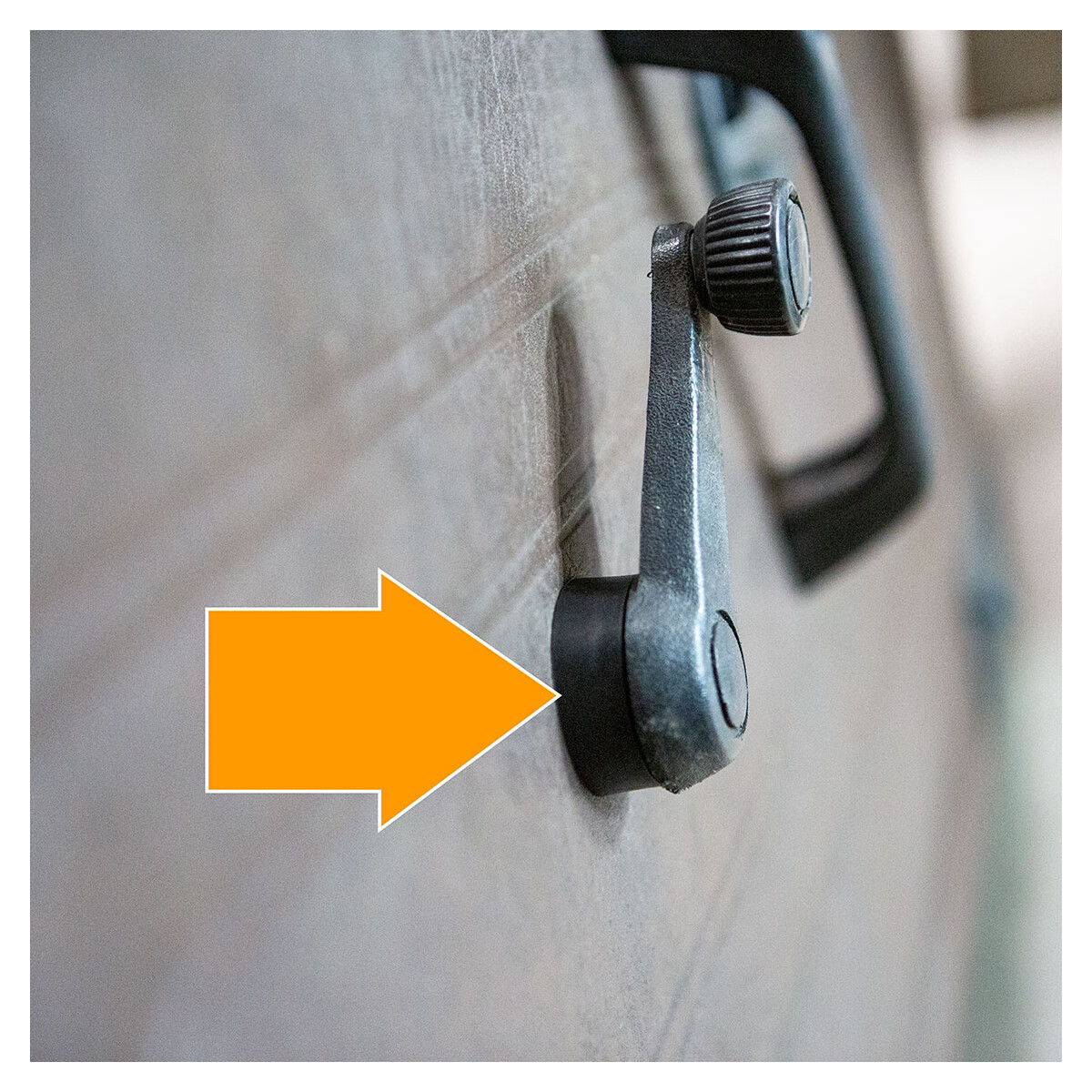 Type2 bay and T25 Spacers for window winders.Complete with screw, 5,40